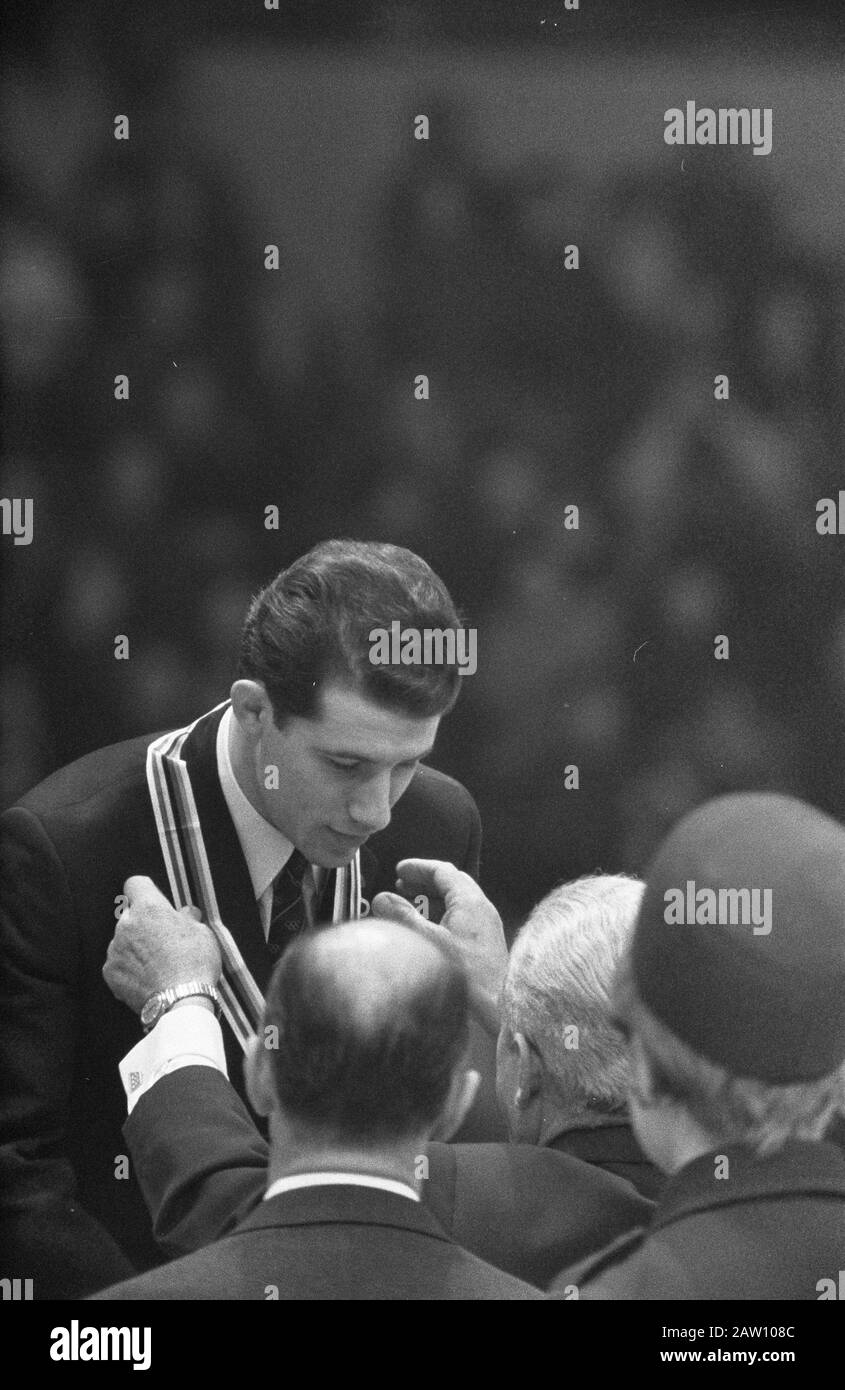 1968 olympics gold medal hi-res stock photography and images - Alamy