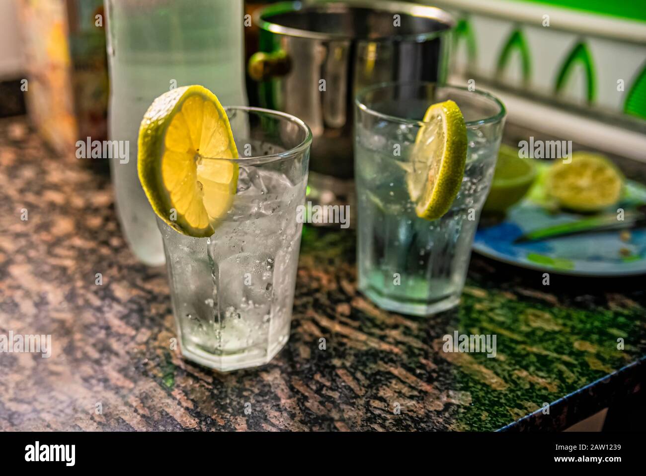 Gin drink hi-res stock photography and images - Alamy