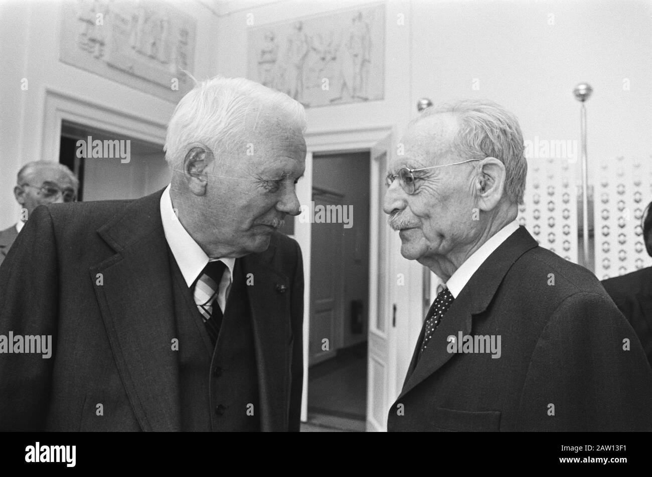 Unveiling bust gerbrandy hi-res stock photography and images - Alamy