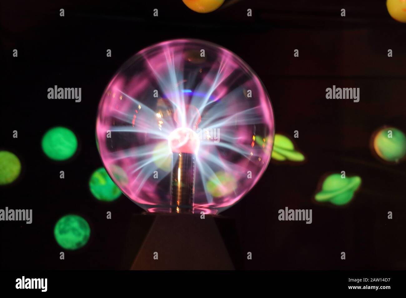 Noble gases hi-res stock photography and images - Alamy