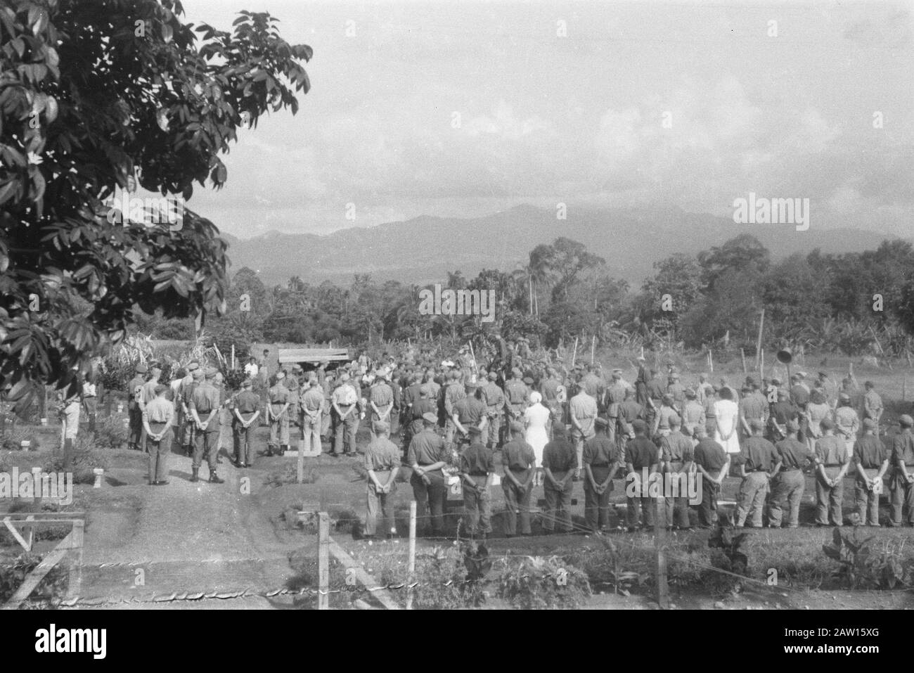 Burial Major B.H.J. Callenbach on the Field of Honor Menteng Pulo ...