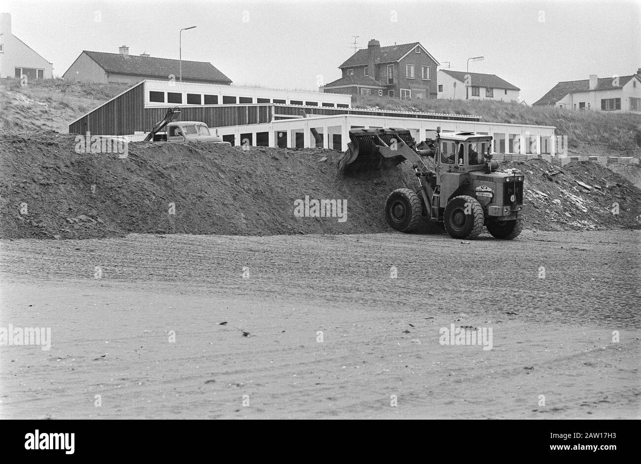 Construction beach clubs in Zandvoort Date: February 22, 1978 Location ...