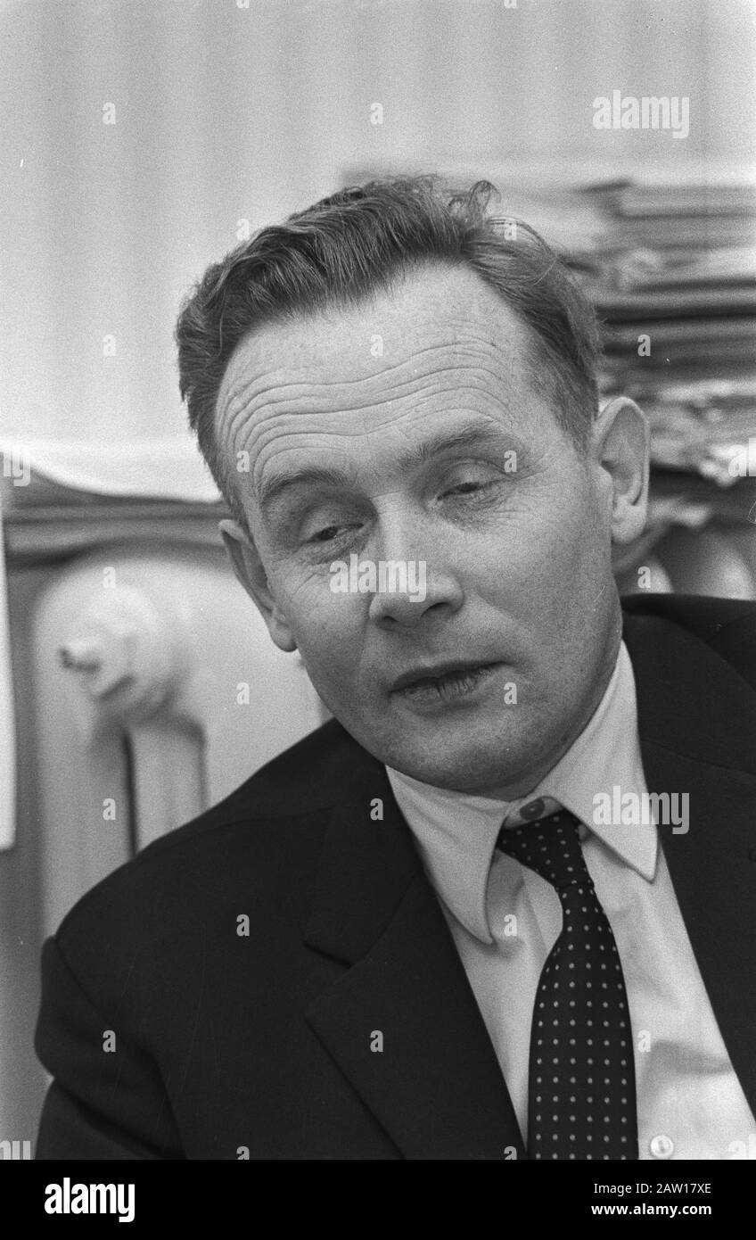 February 24 1971 Black and White Stock Photos & Images - Alamy