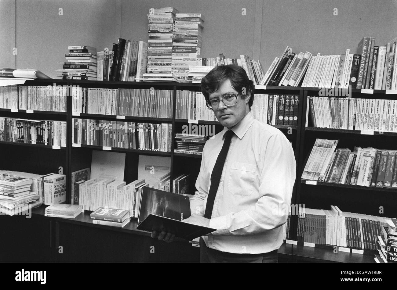 Spectrum publishers Black and White Stock Photos & Images - Alamy