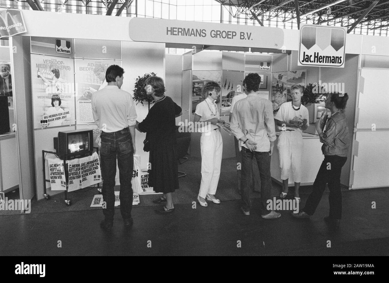 Mission Dijkman; stand Hermans Group RAI Date: May 27, 1989 Keywords ...