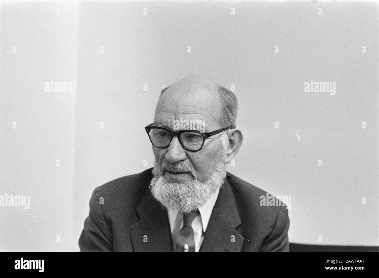 Mission Elsevier, Prof. ? Date: November 12, 1970 Institution Name ...