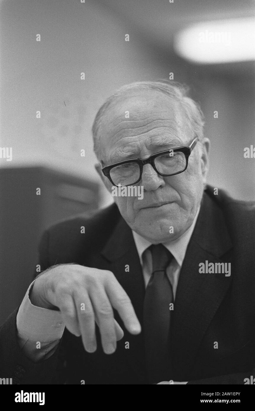 Professor husen hi-res stock photography and images - Alamy