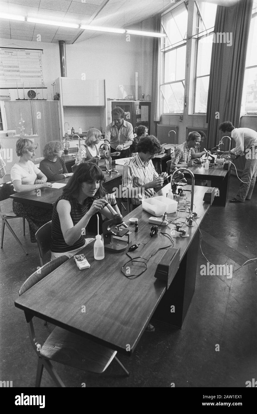 Practical work hi-res stock photography and images - Alamy