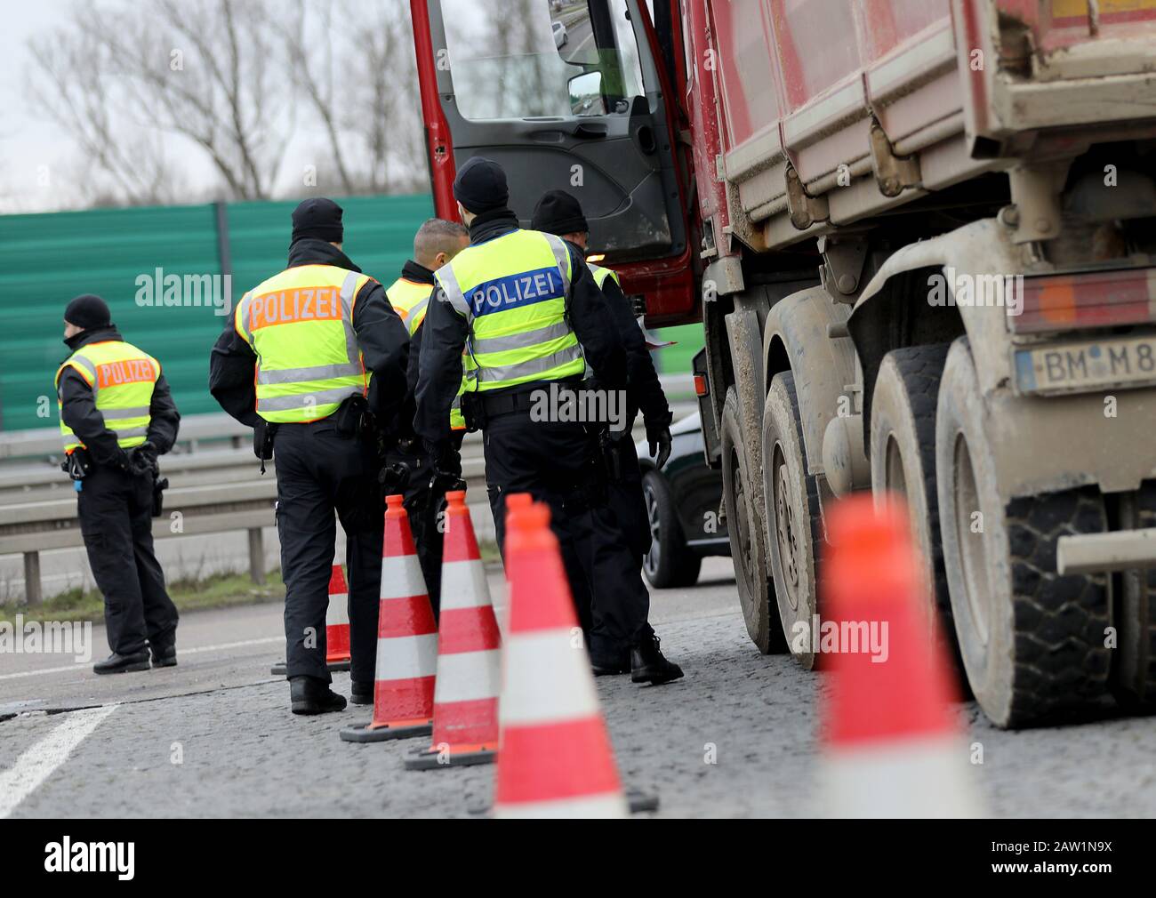 Aachen, Germany. 06th Feb, 2020. Cops checking a truck. Federal and ...