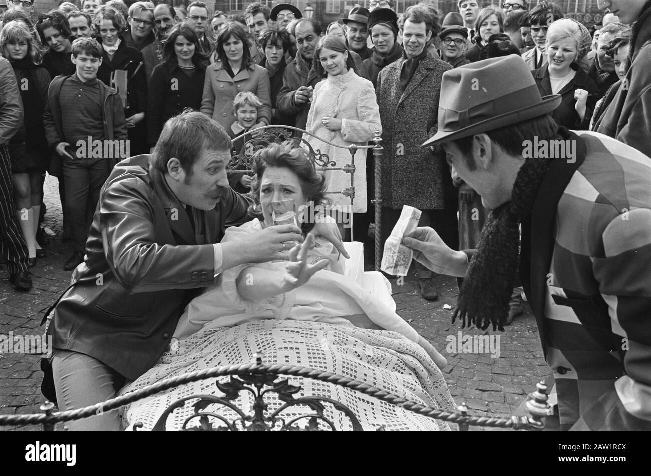 Recording of 'Farce Majeure' on the Dam in Amsterdam. Teddy Schaank in ...