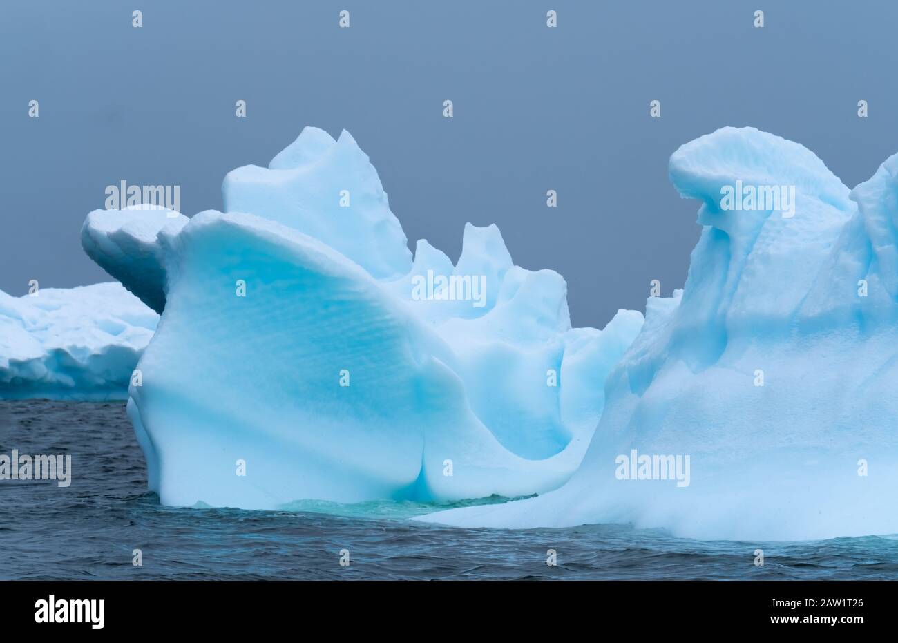 The mesmerizing beauty of Icebergs, Ronge Island (Curville), Graham ...