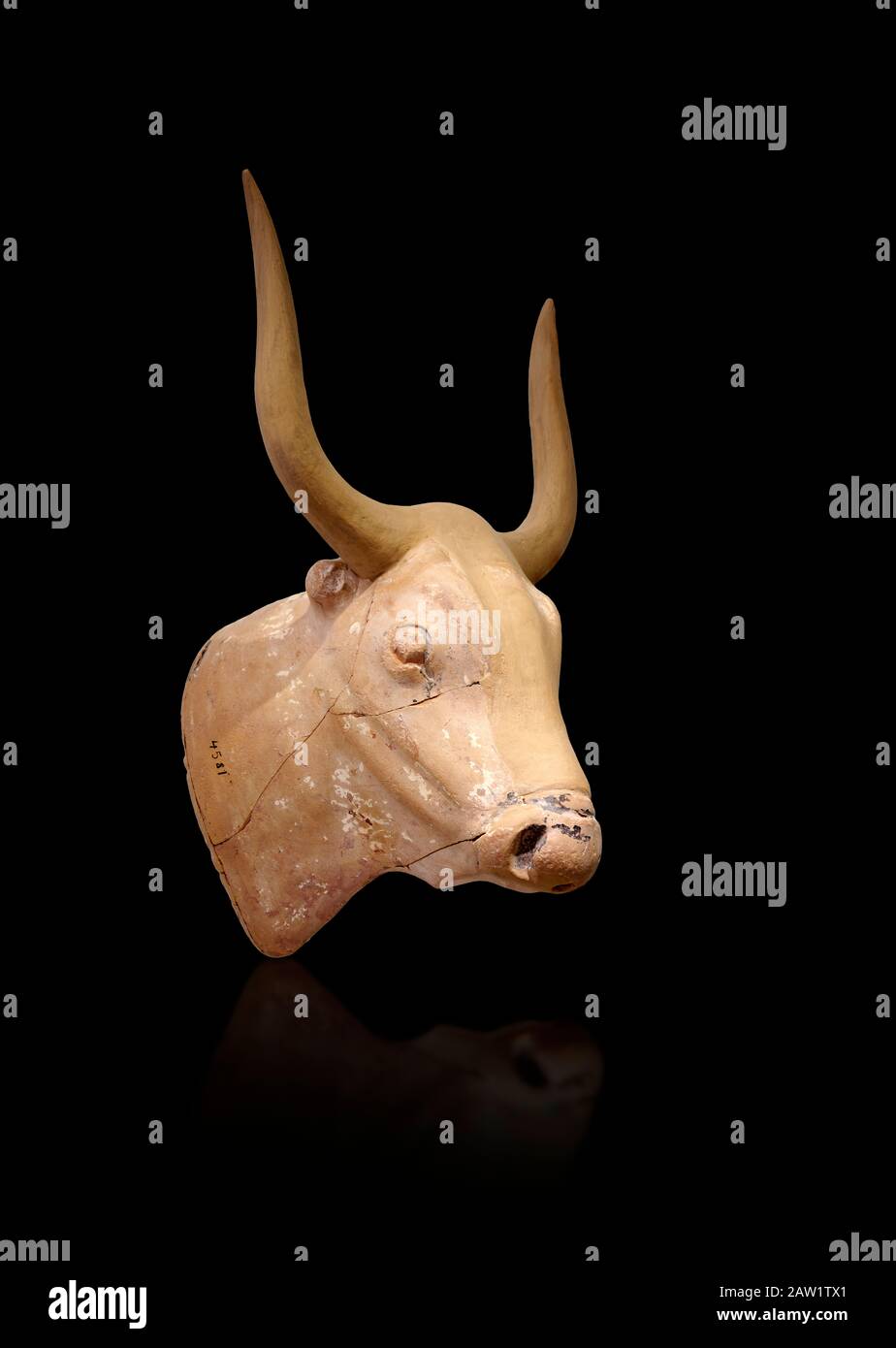 Minoan religious art hi-res stock photography and images - Alamy