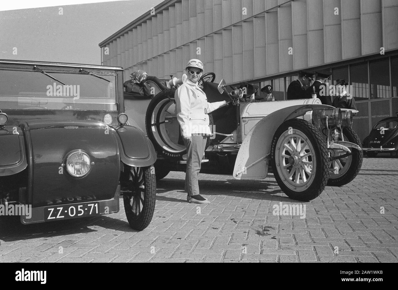 Classic 1960s cars Black and White Stock Photos & Images - Alamy