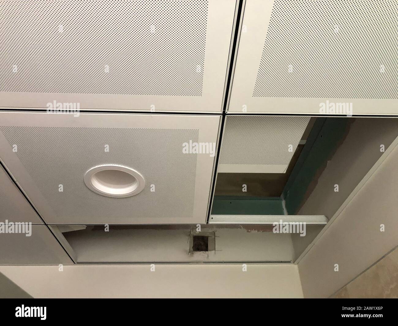 False ceiling structure hi-res stock photography and images - Alamy