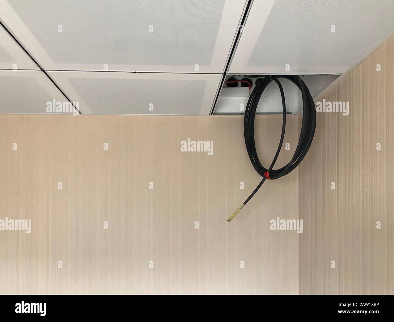 False ceiling structure hi-res stock photography and images - Alamy