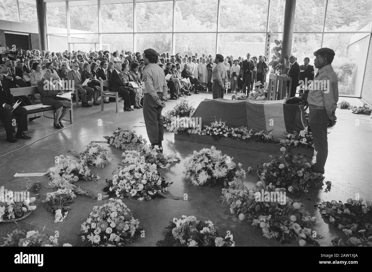 Minister arie pais hi-res stock photography and images - Alamy