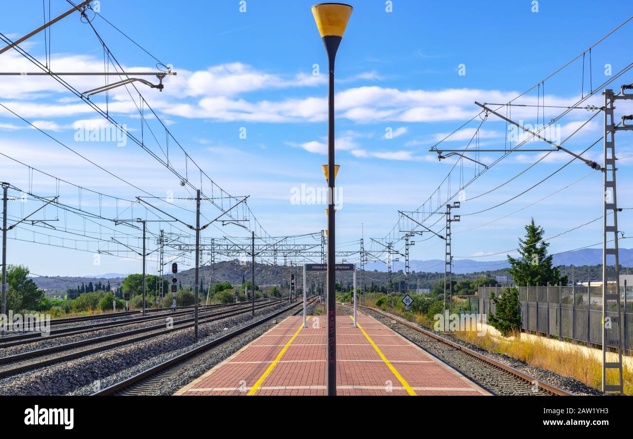 Sunlight on railway tracks hi-res stock photography and images - Alamy
