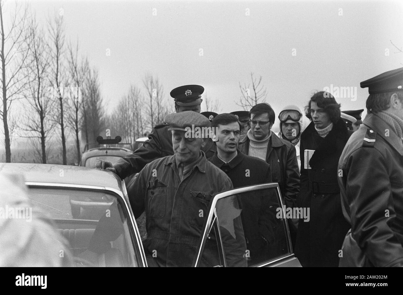 Raiders of post office hostage family farm in Deil, hostage farmer ...