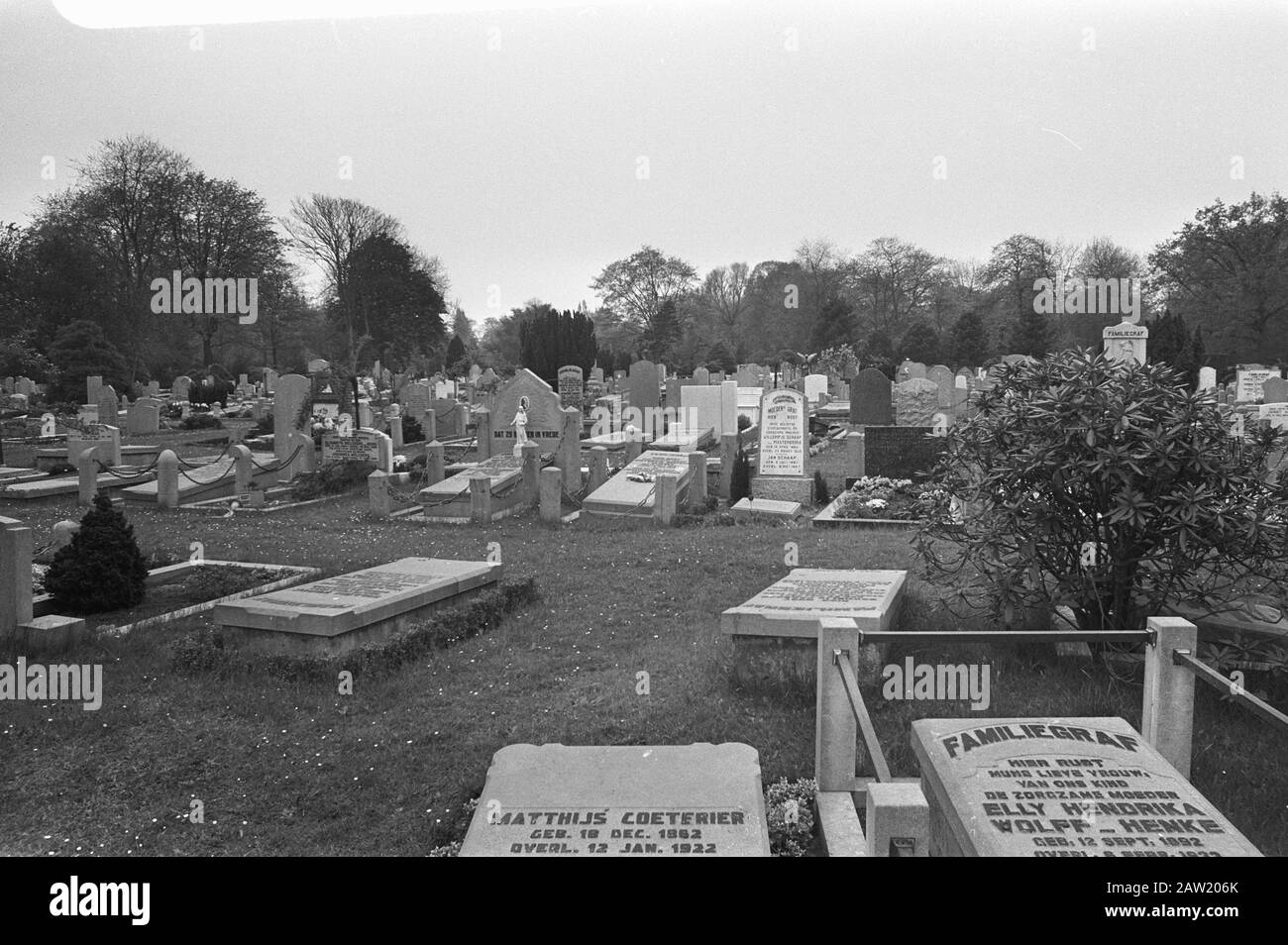 Burial 4 Black and White Stock Photos & Images - Alamy