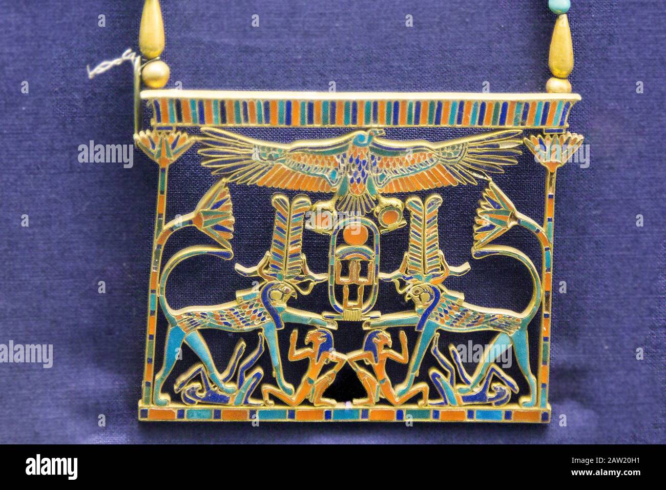 Fantastic griffins hi-res stock photography and images - Alamy