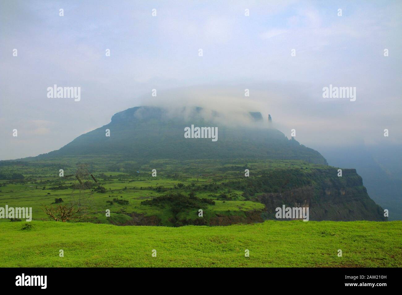 Jivdhan hill fortress hi-res stock photography and images - Alamy