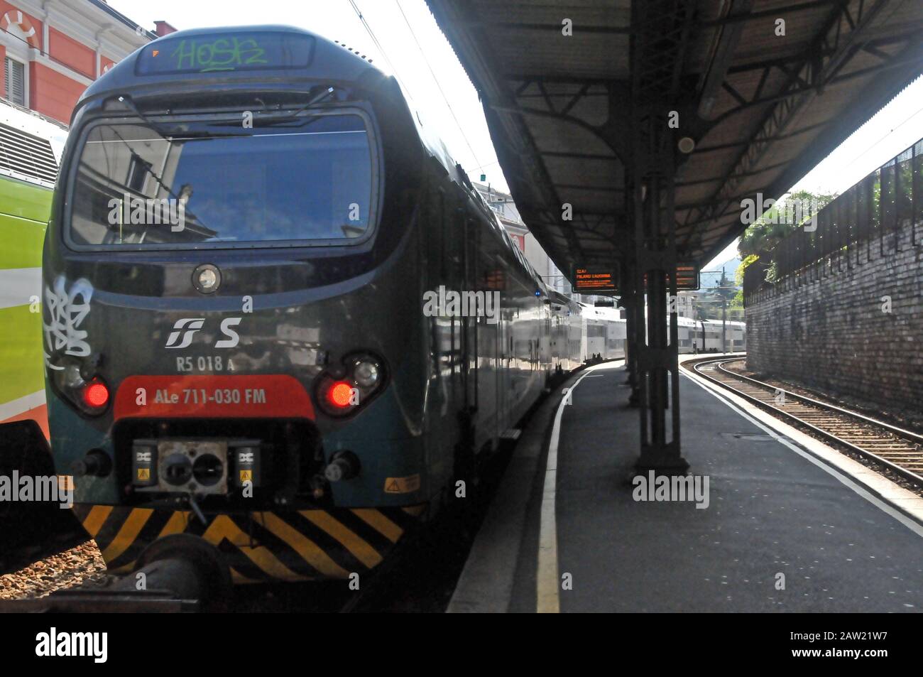 Around Italy - Como Railway Station Stock Photo - Alamy