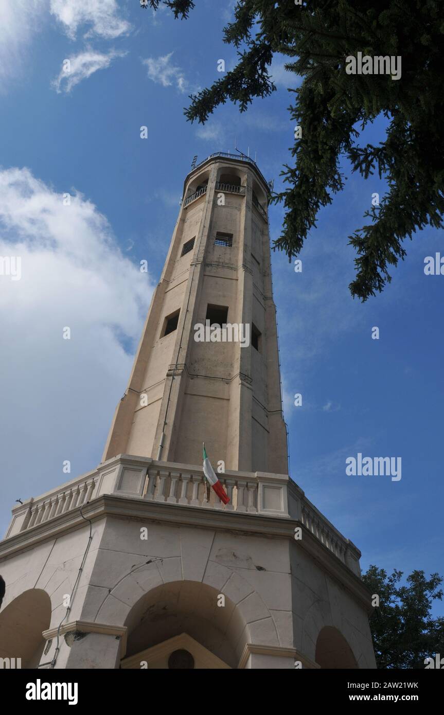 Around Italy - San Maurizio - Comments The Volta Lighthouse stands on a ...