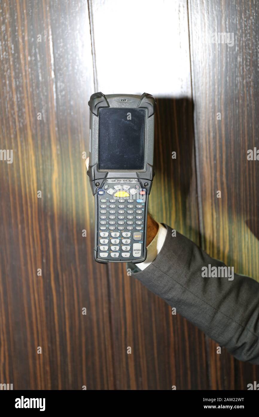 Handheld barcode scanner hi-res stock photography and images - Alamy