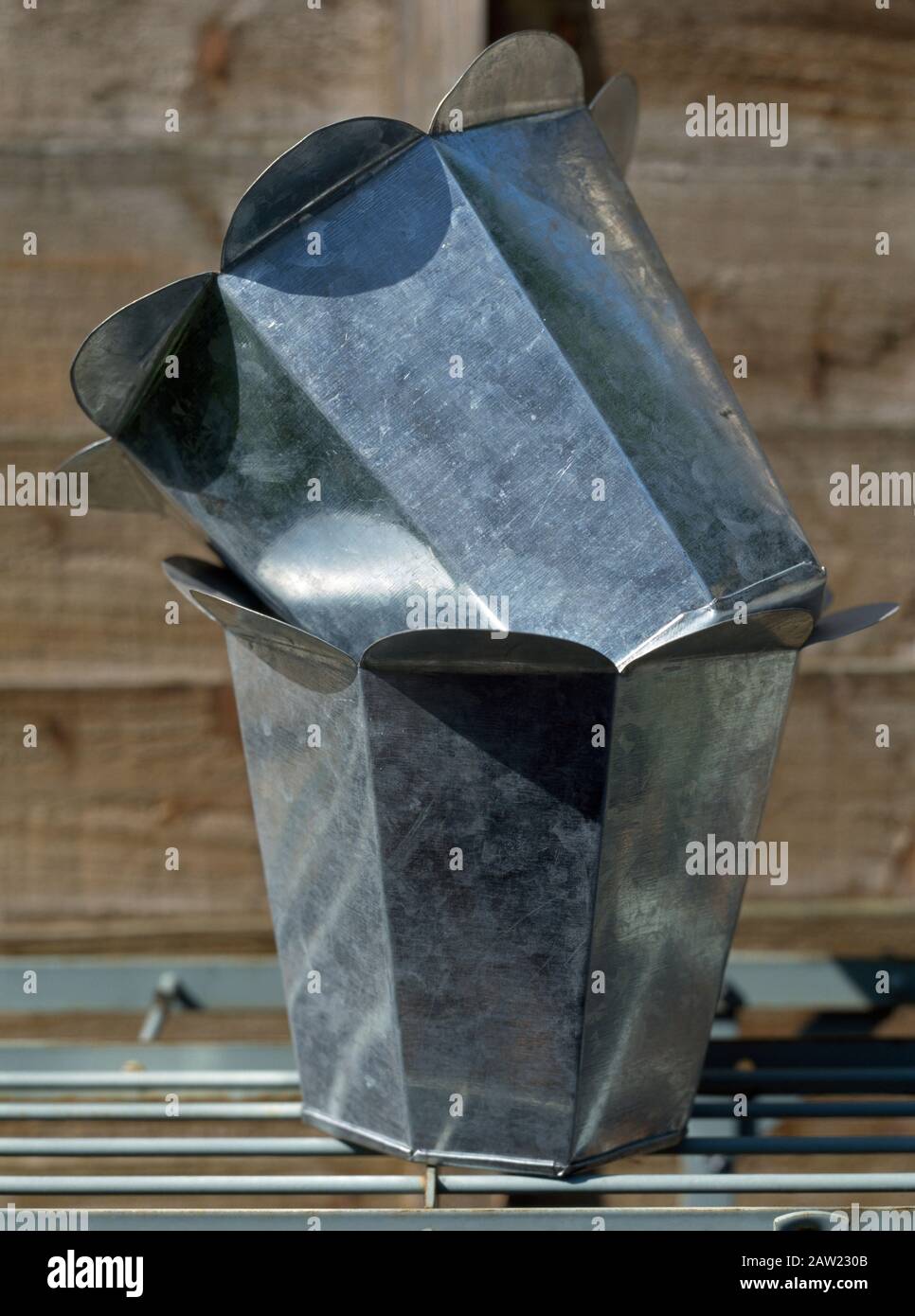 Zinc pots hi-res stock photography and images - Alamy