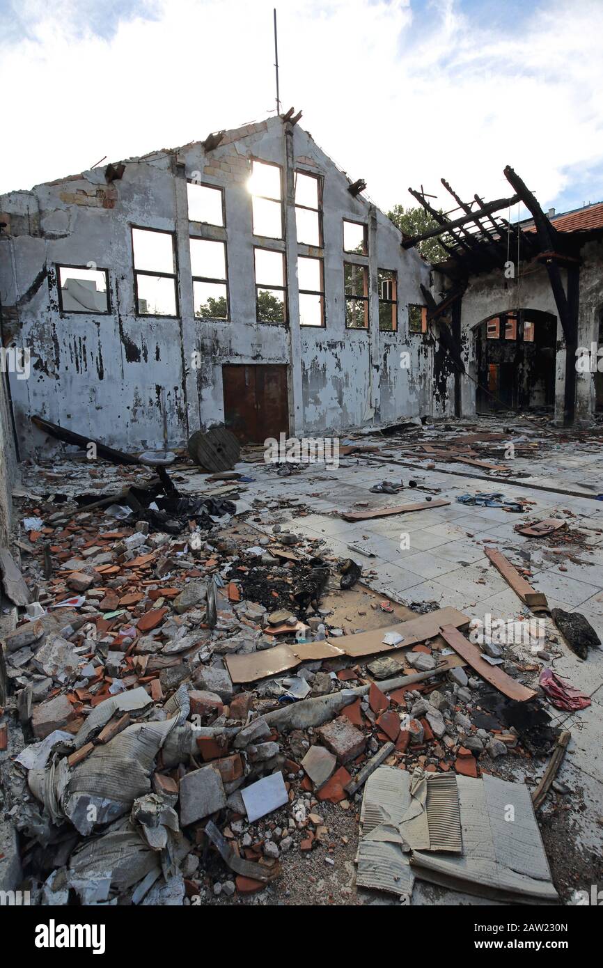 Burnt damaged hi-res stock photography and images - Alamy