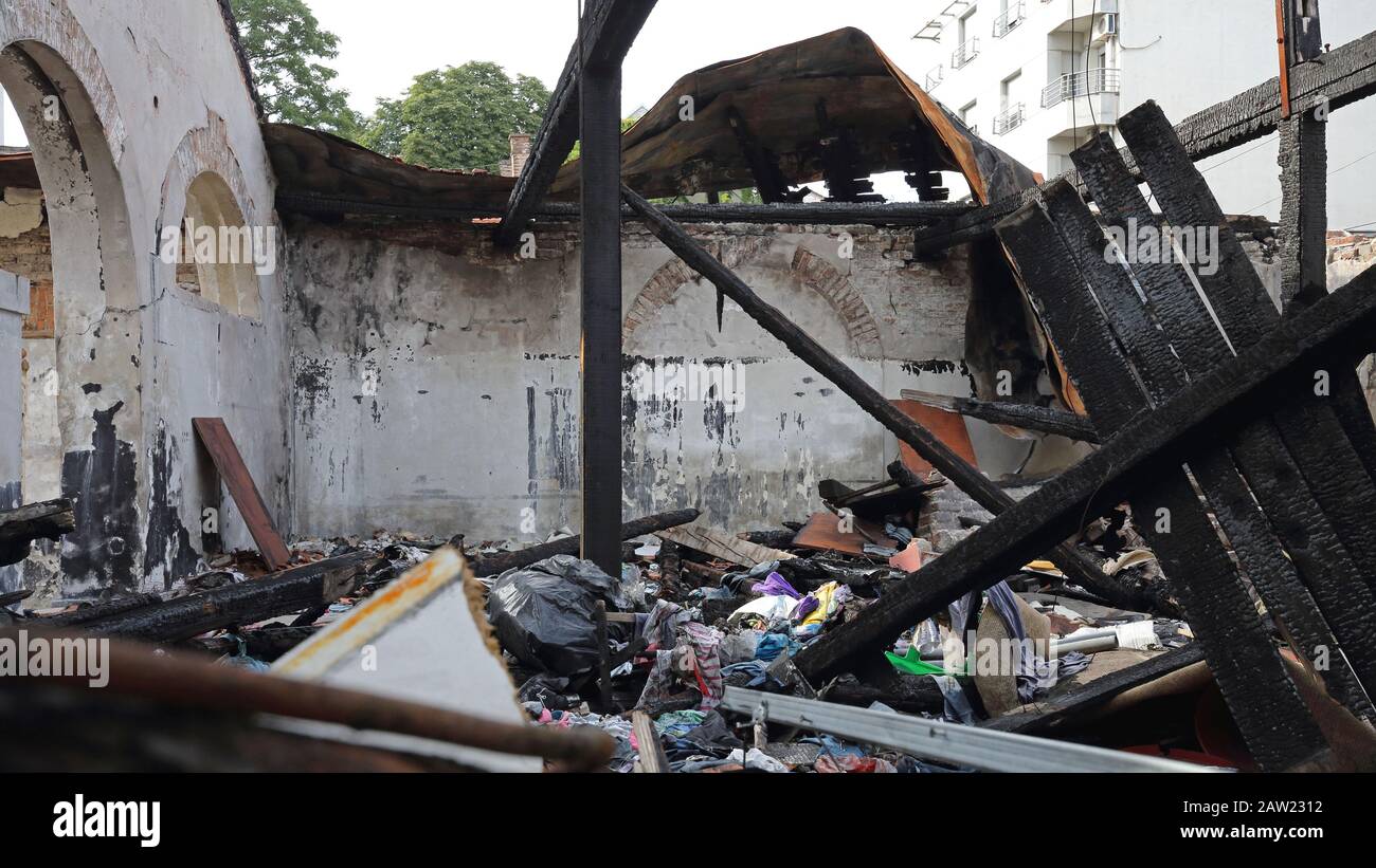 Burned wooden beams hi-res stock photography and images - Alamy