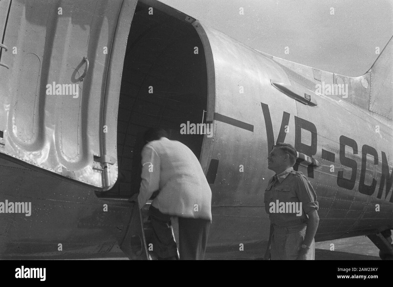 Loeboek Aloeng [northern Padang] / Visit US military mission in Padang ...