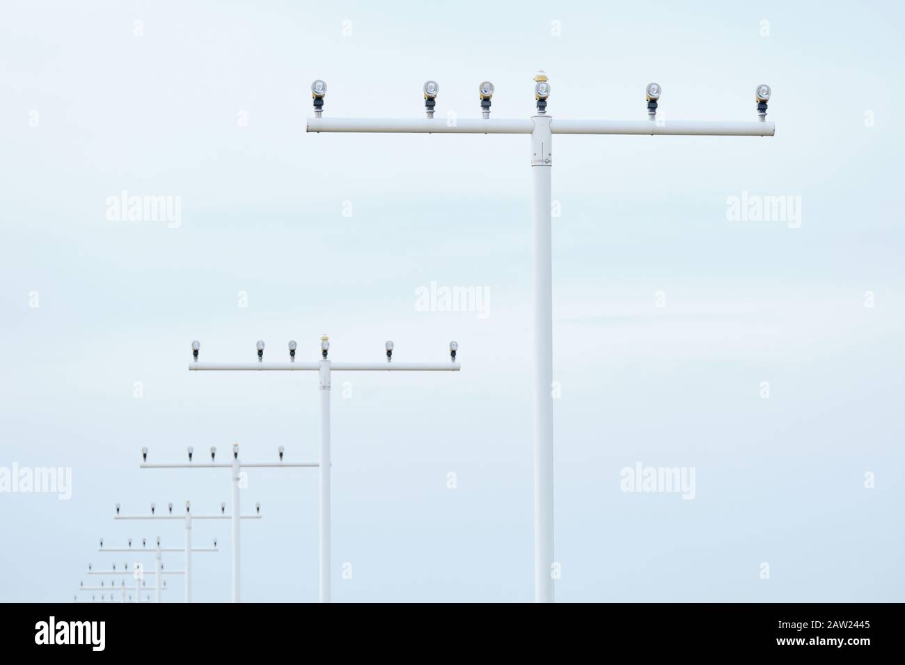 Runway approach lighting hi-res stock photography and images - Alamy