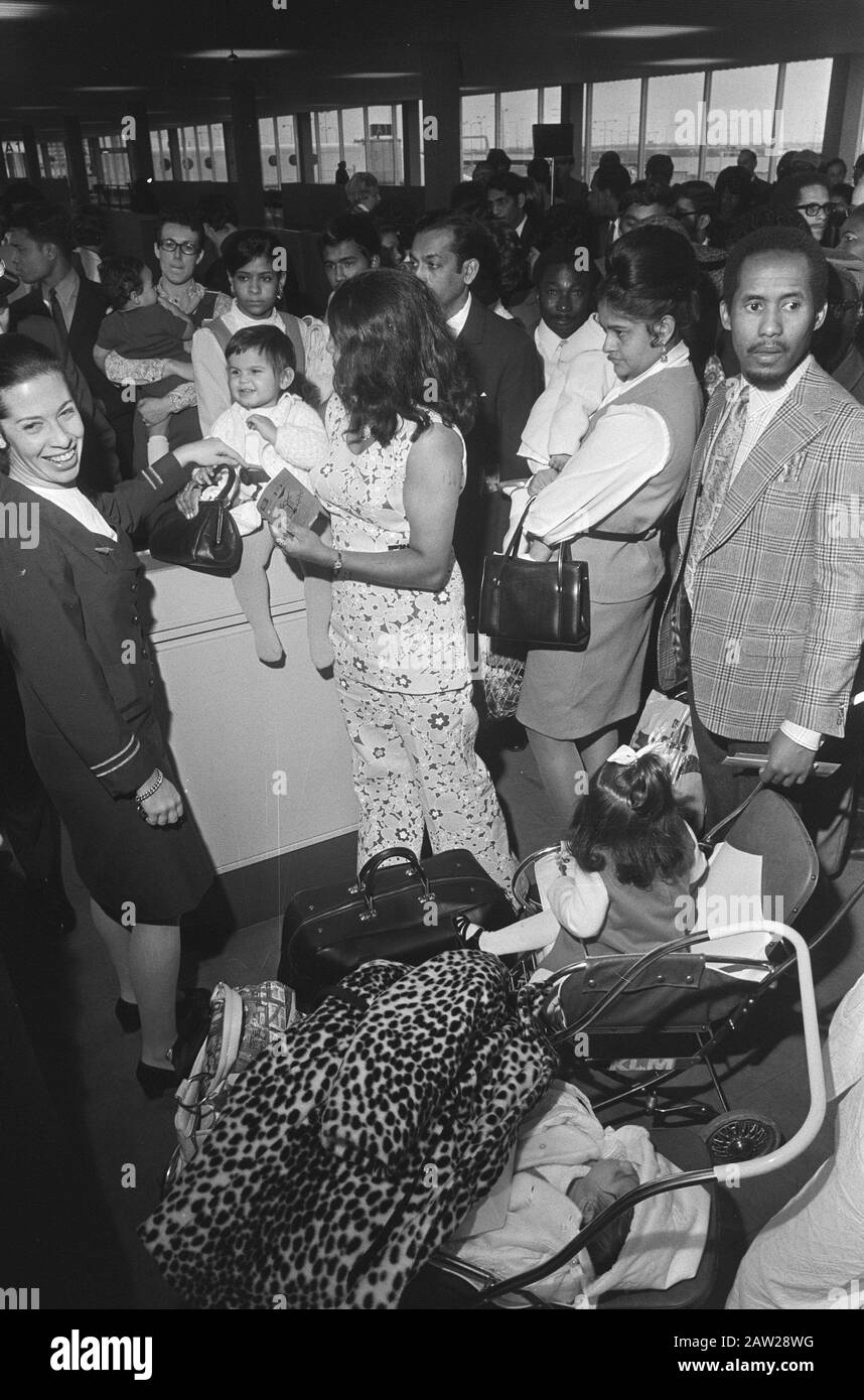 Passengers with Transaviatoestel Surinam Airways KLM left for Suriname ...