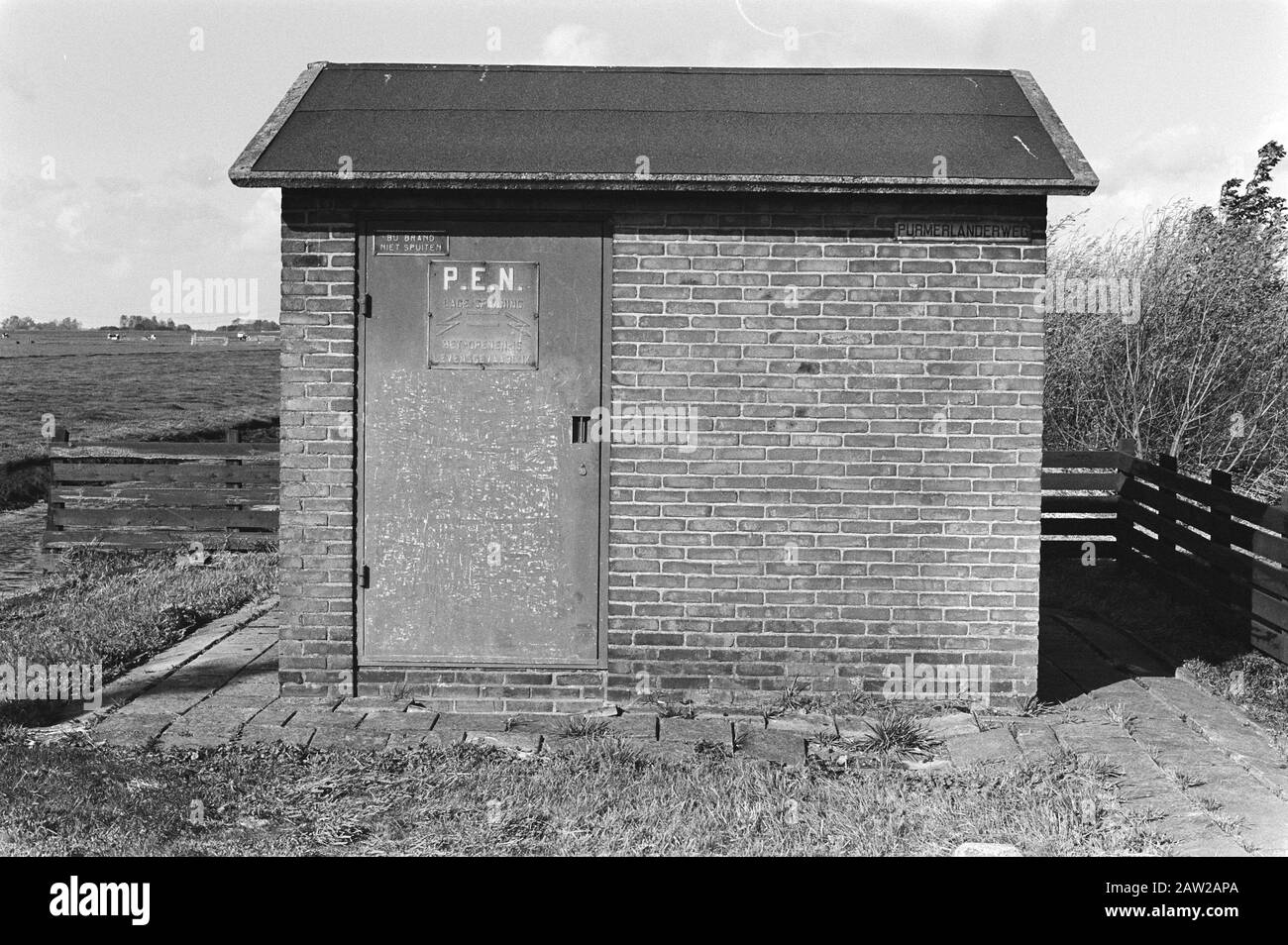 Pen cottage hi-res stock photography and images - Alamy