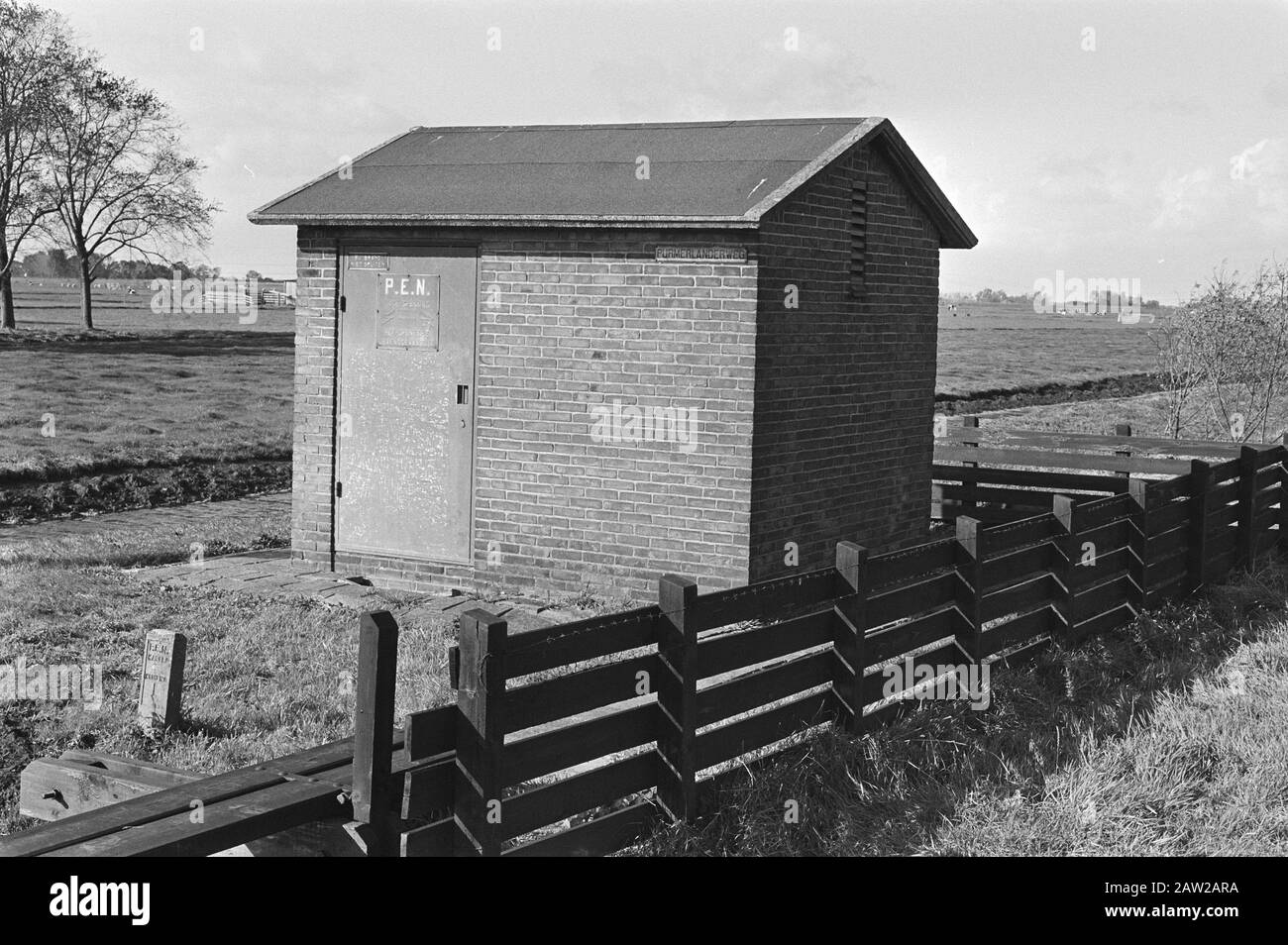 Pen cottage hi-res stock photography and images - Alamy