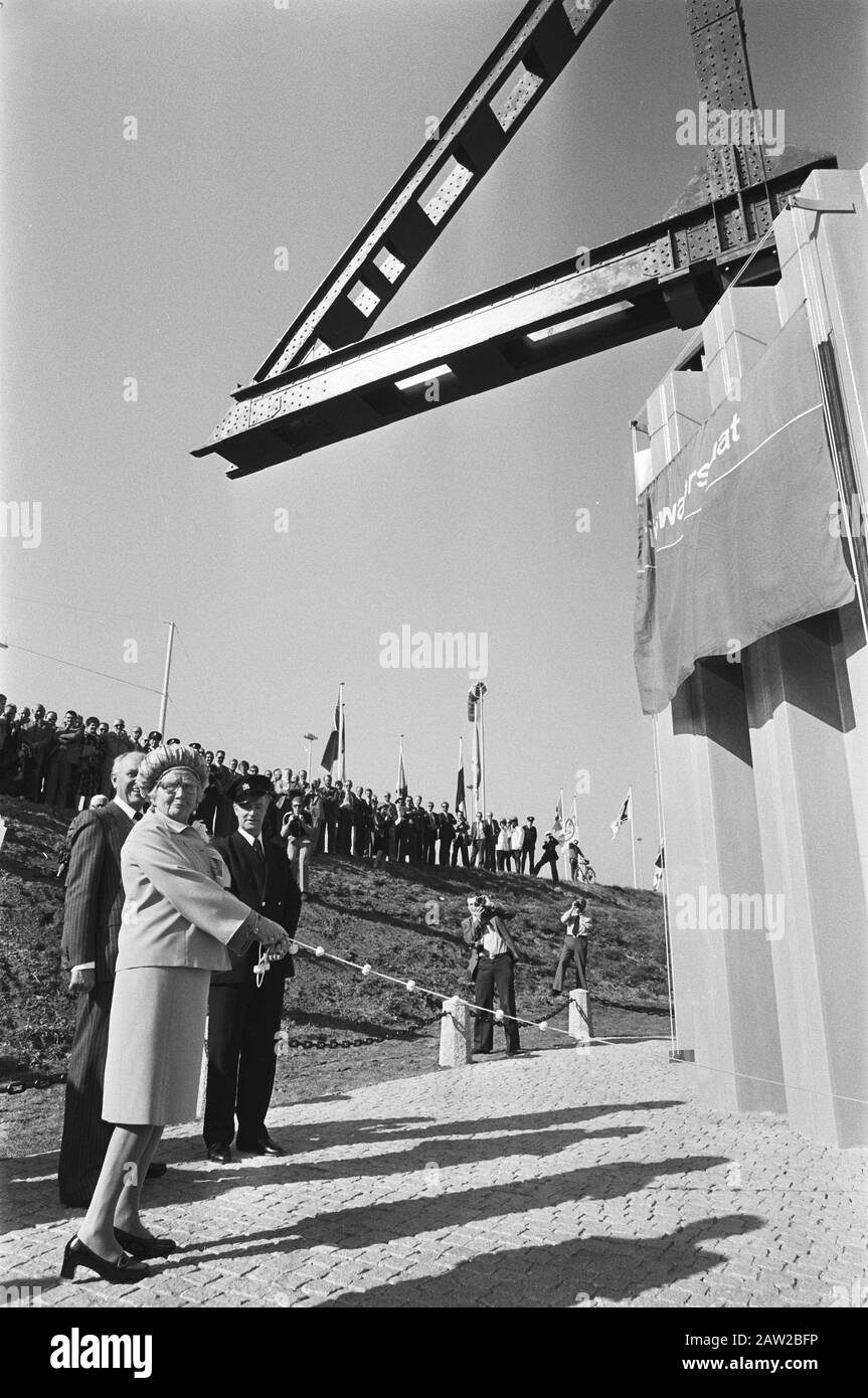 Queen proposes Renewed Moerdijk Bridge officially opened Date: October ...
