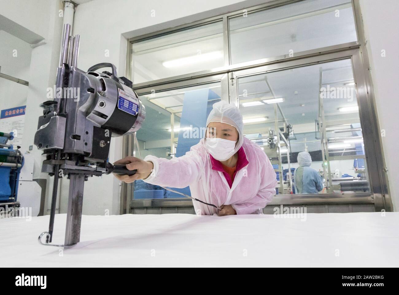 China pneumonia o hi-res stock photography and images - Alamy