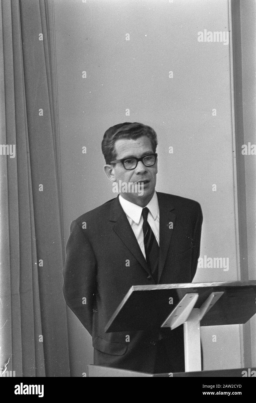 Fm press Black and White Stock Photos & Images - Alamy