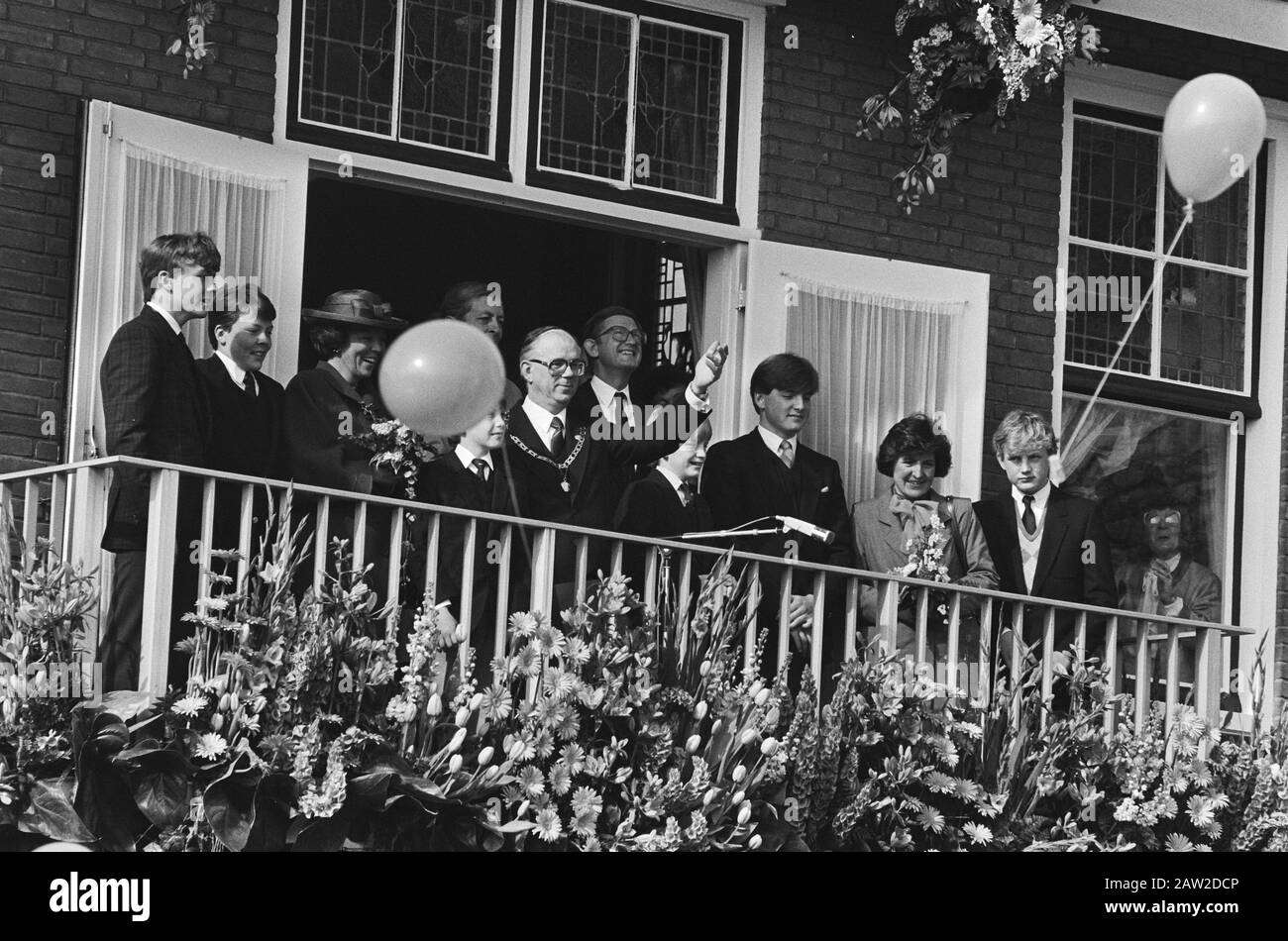 Queen's in 1985, Anna Pavlovna; Royal visit at balcony of the town hall ...