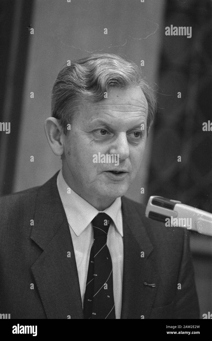 1984 Annual Report High Resolution Stock Photography and Images - Alamy