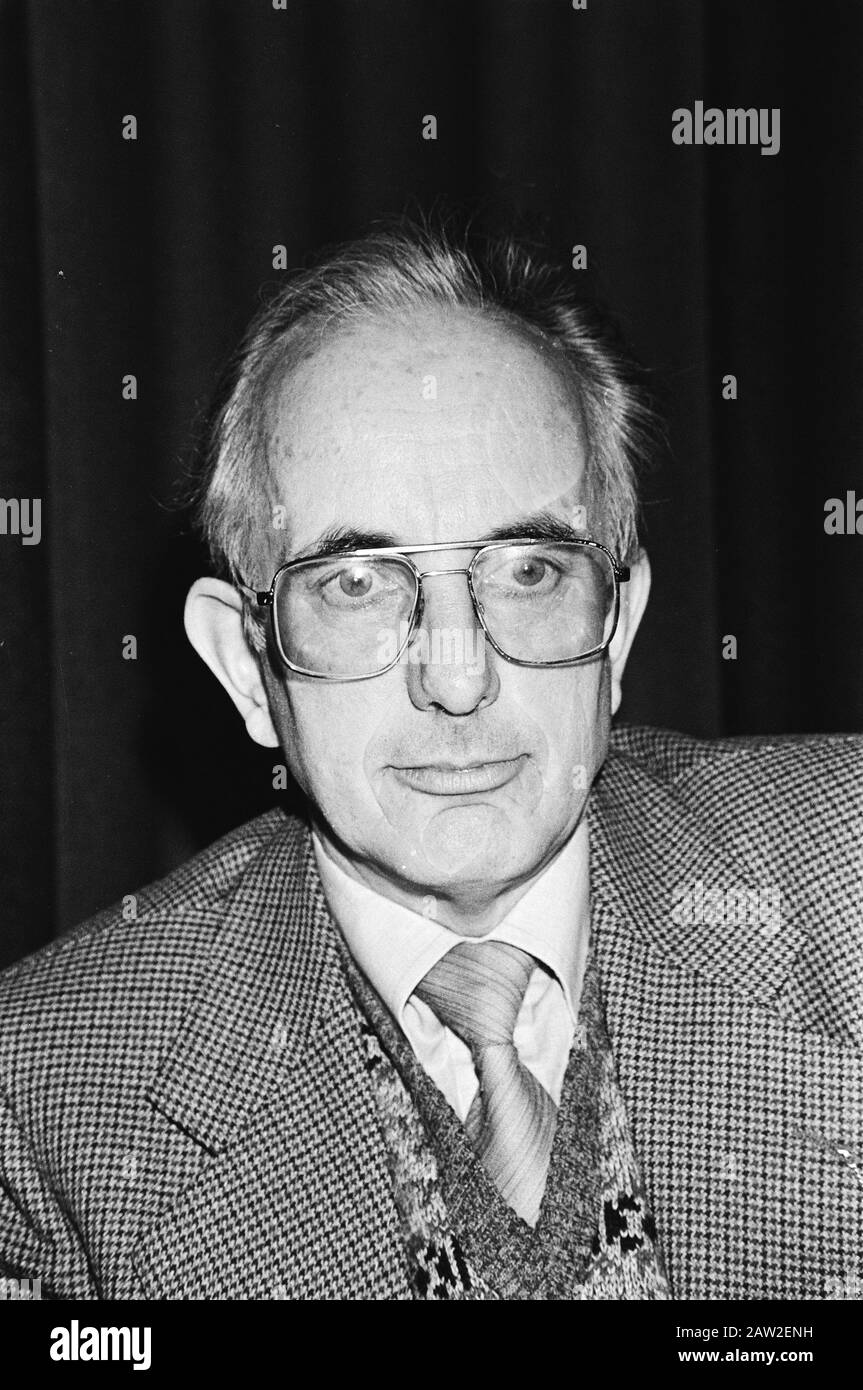 Director social affairs philips hi-res stock photography and images - Alamy