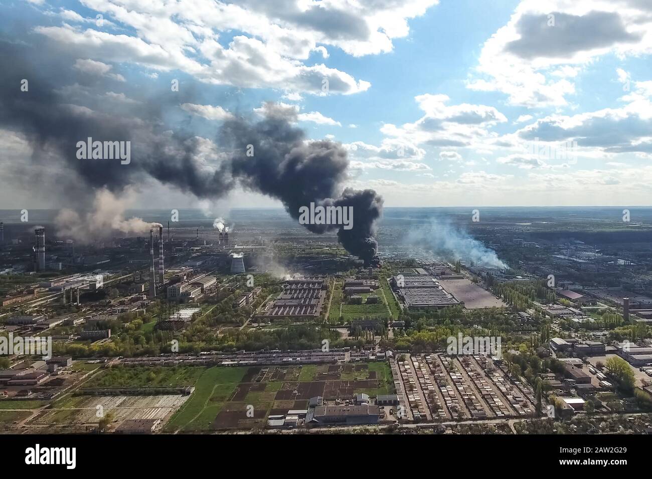 Accident smoke fire engines factory hi-res stock photography and images ...