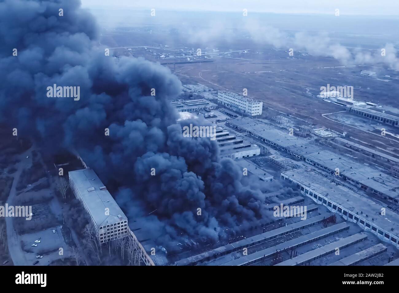 Accident factory smoke fire engines hi-res stock photography and images ...