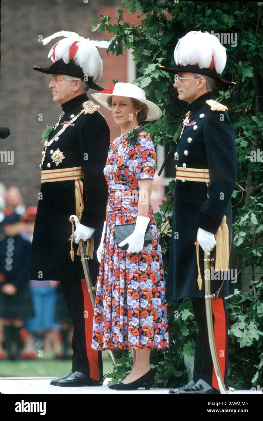 HRH Duchess of Gloucester inspecting The Chelsea pensioners, Founders ...