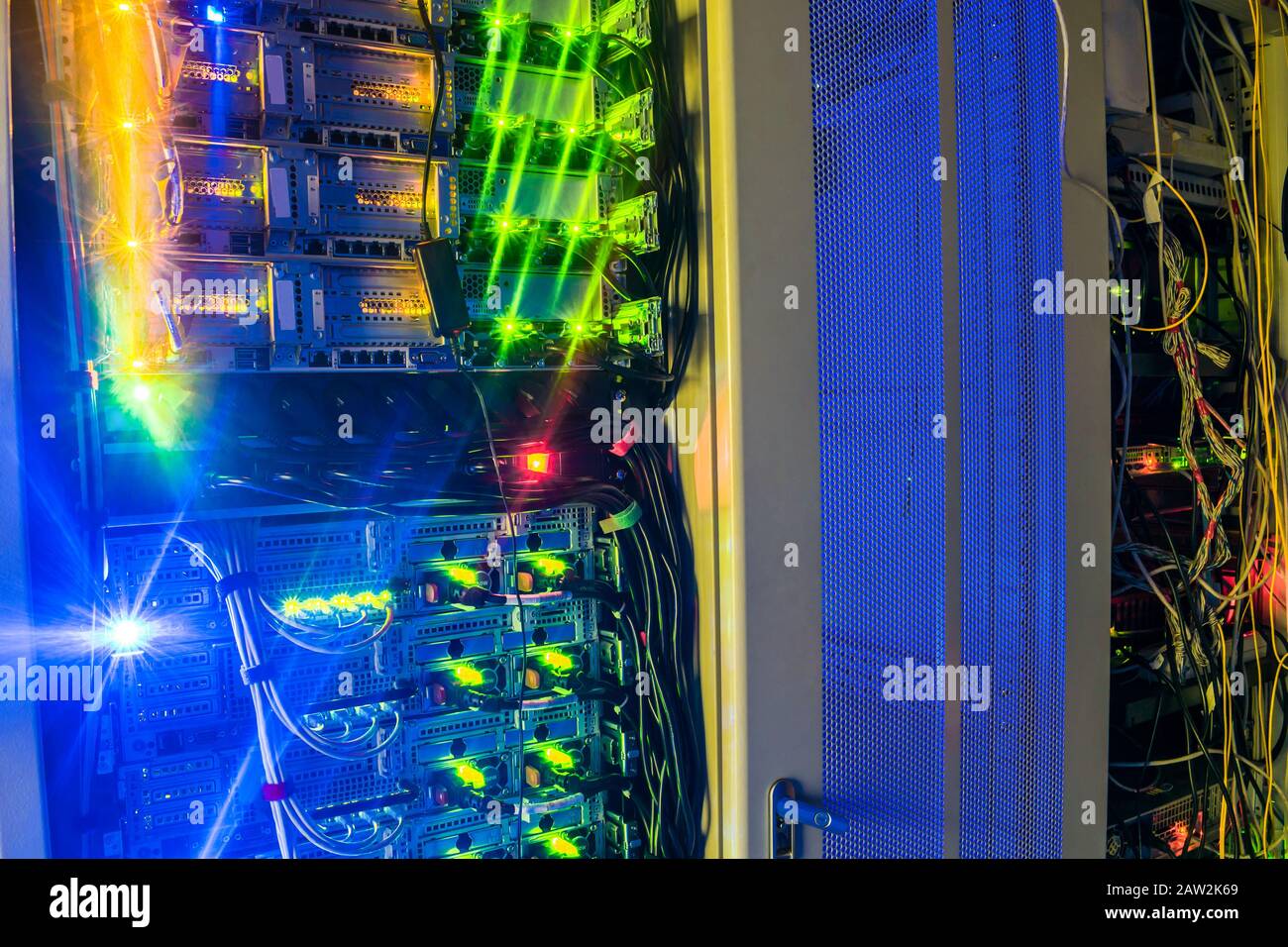 Terminal racks hi-res stock photography and images - Alamy
