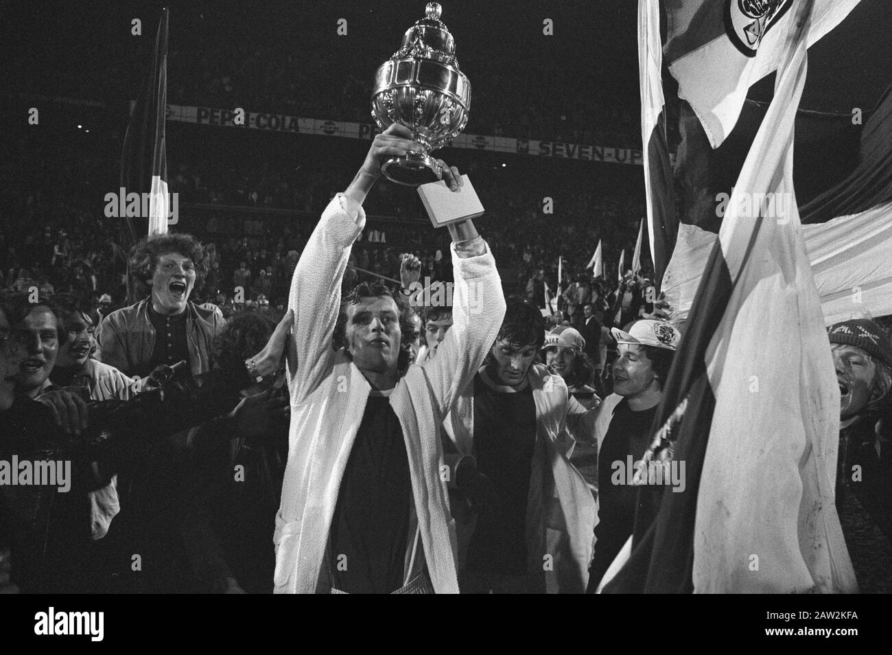 Final to the KNVB Cup, Ajax-ADO Den Haag 3-2 Piet Keizer with the KNVB ...
