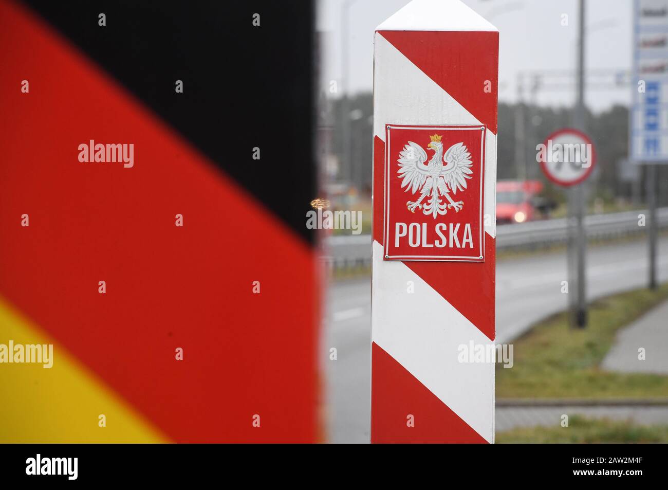 Border location hi-res stock photography and images - Alamy