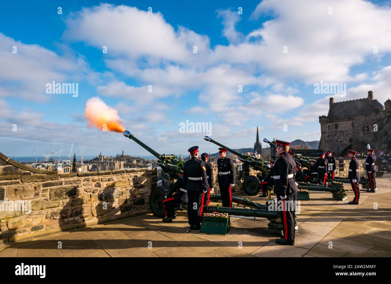Light field gun hi-res stock photography and images - Alamy