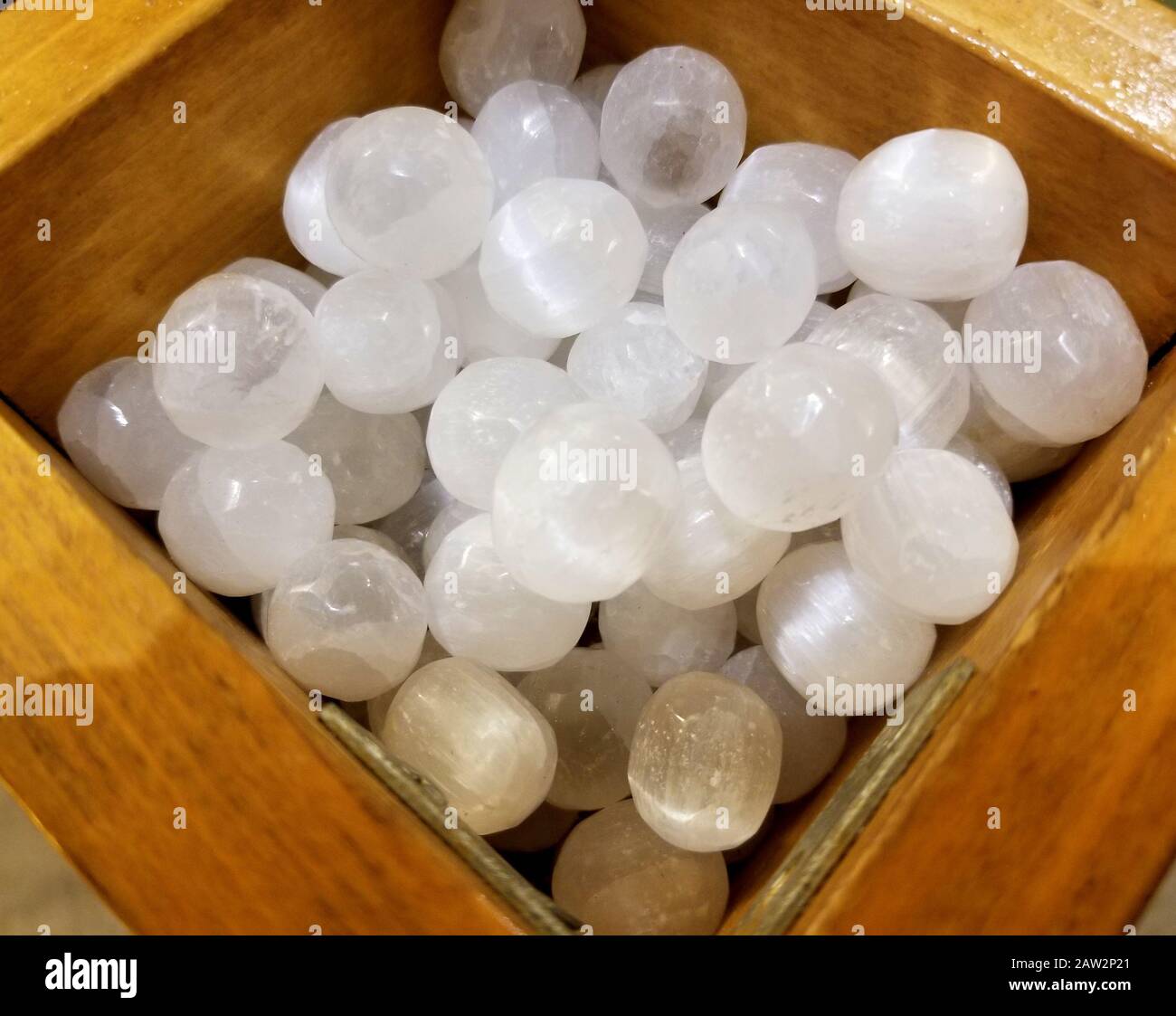 Collection of small stones hi-res stock photography and images - Alamy